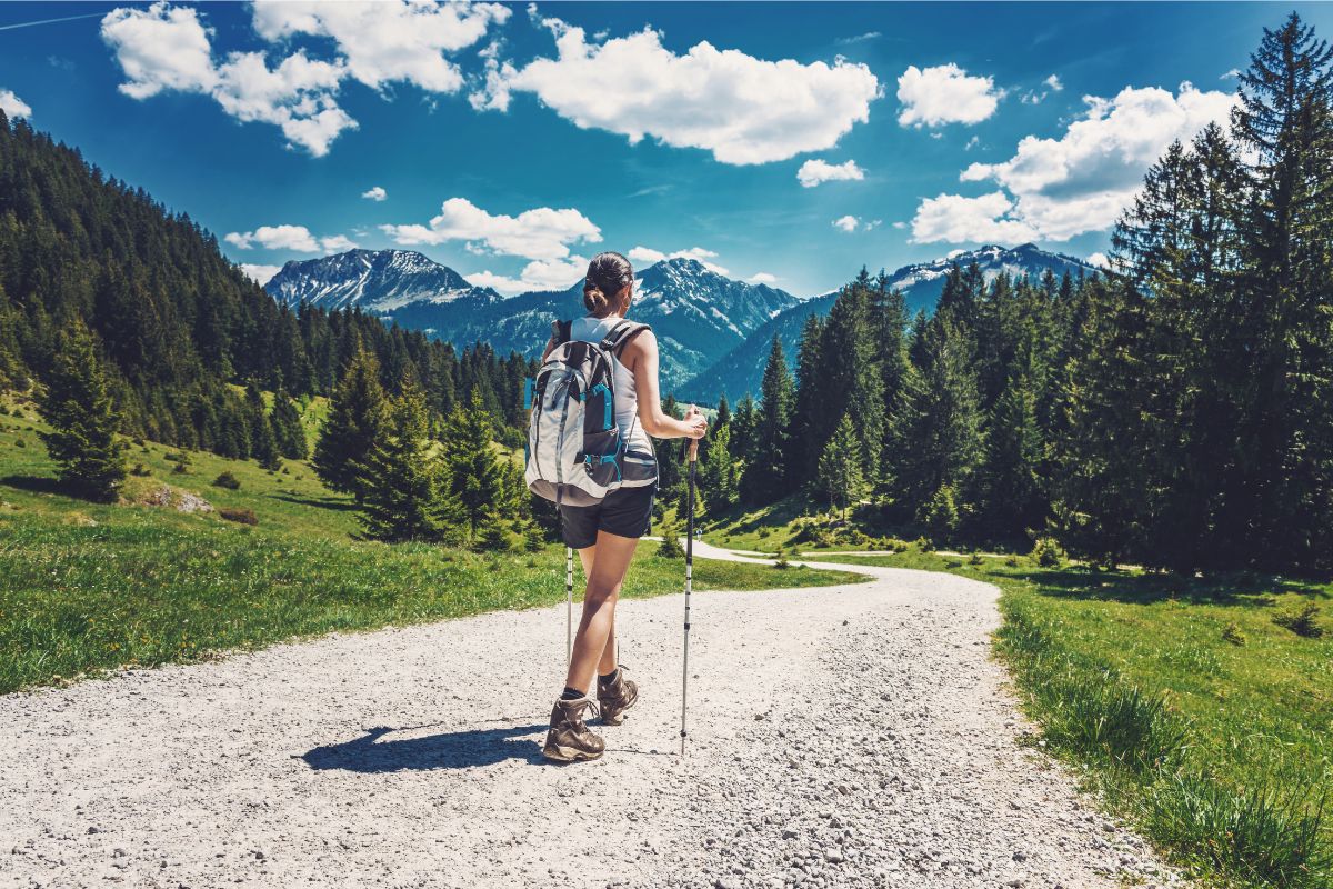 Wandering Well: The Art of Joyful Walking - The Barefoot Chica